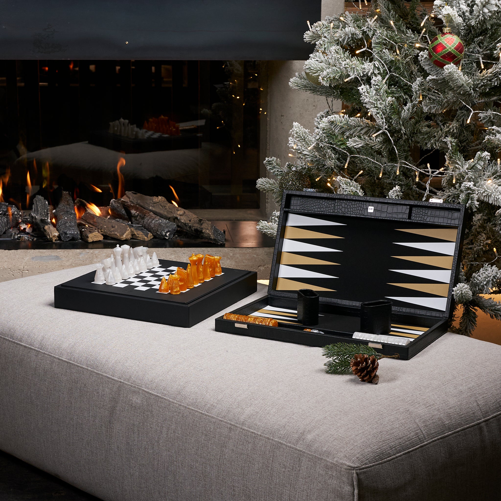 Black Friday Duo – Backgammon & Chessboard
